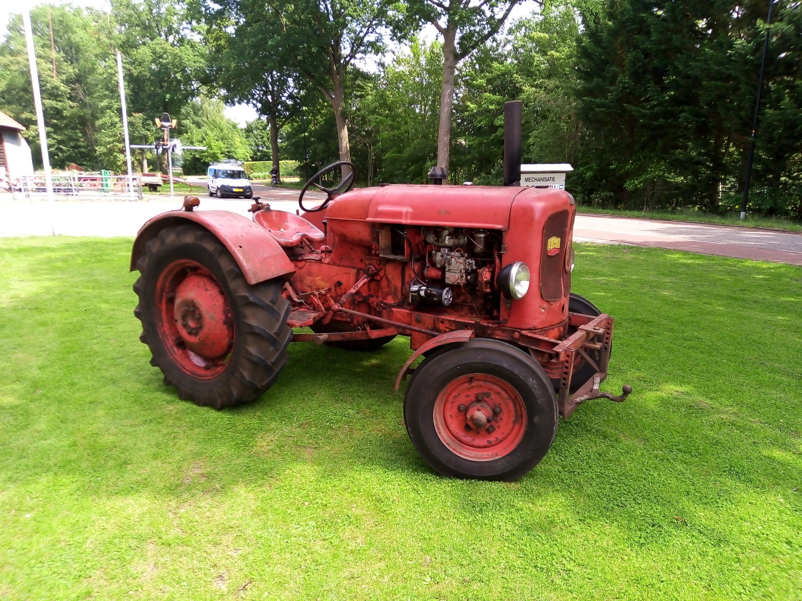 Nuffield Universal 3 Trekker - Van der Stouwe